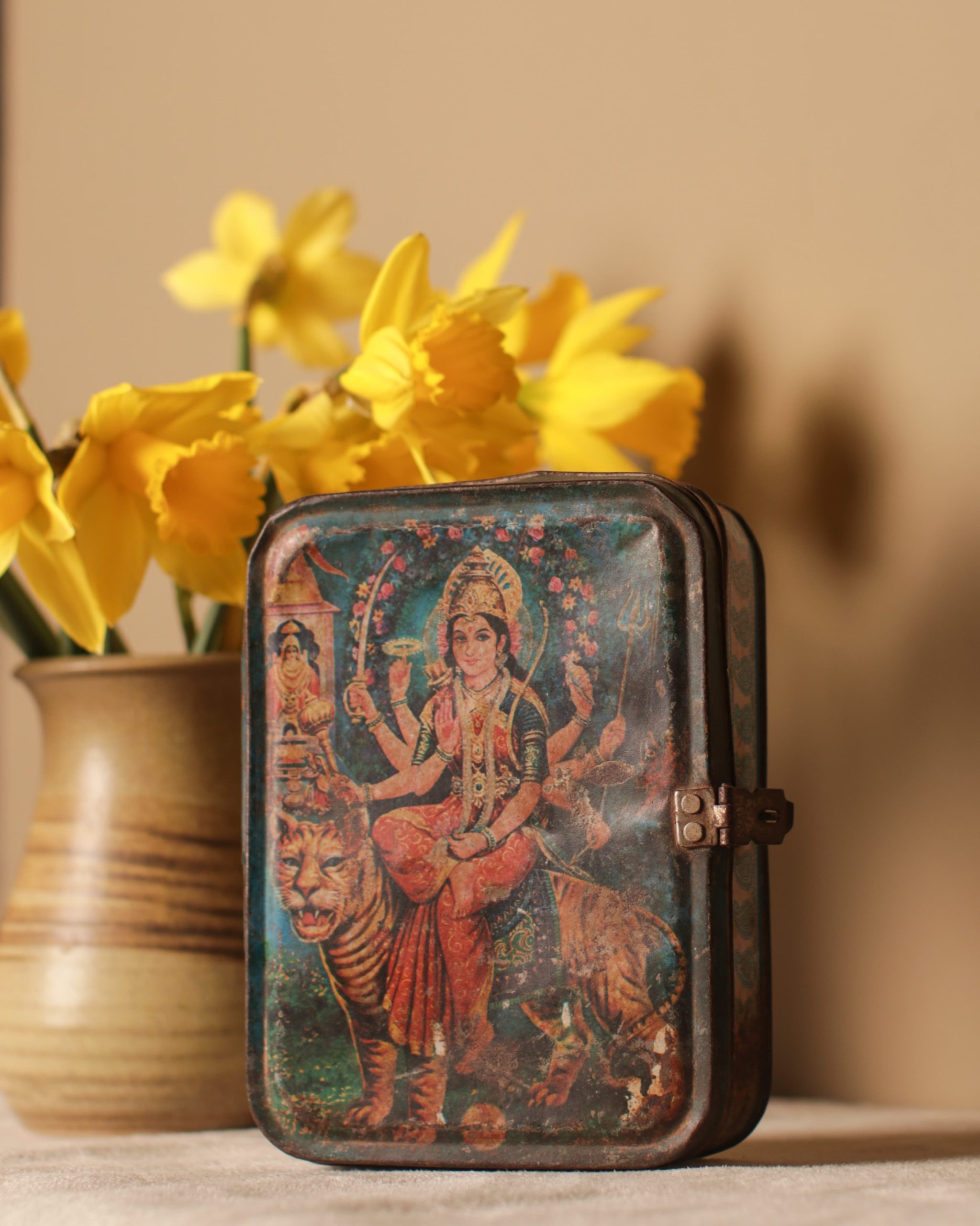 Vintage Metal Painted Tin - Wilstone